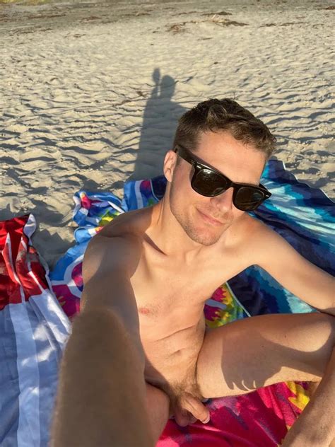 Gaysurferxxx On Twitter Beach Selfie