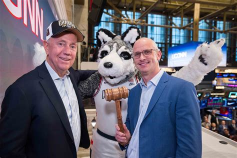Connecticut Governor Speaks On Dan Hurley Lakers Coaching Rumors