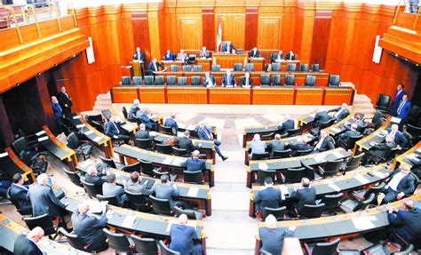 لبنان يتجه لحوارات ثنائية بعد فشل انتخاب رئيس صحيفة الخليج