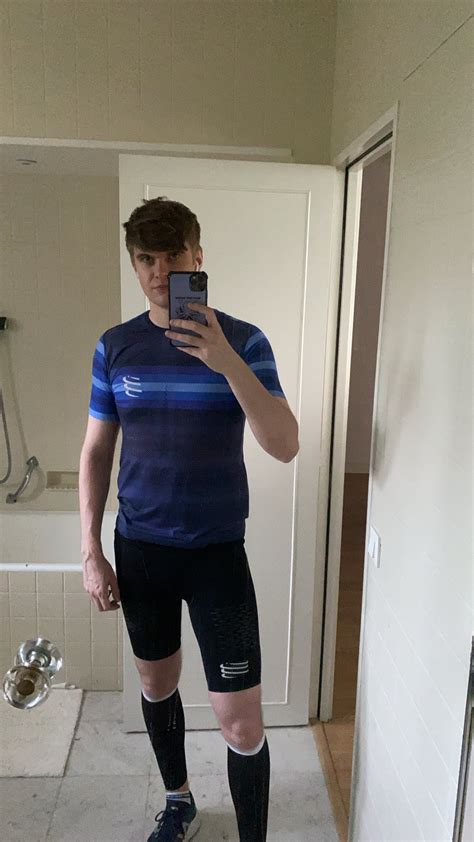 Fnatic Rhobalas 🐙 On Twitter Level Up Your Legs Man 😋