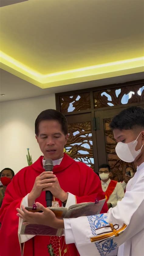 Si Kristo Hesus Bagamat Siyay Diyos Ay Hindi Nagpilit Na Manatiling