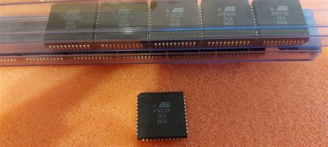 V 34st Neue Atmel At89c55 24ji Plcc44