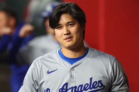 超カメラ目線大谷翔平の奇跡の1枚が「合成写真みたい」 一瞬でみせた変顔が話題 Full Count