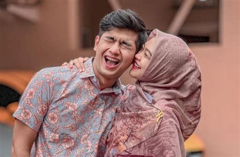 Teuku Ryan Nonton Bioskop Tanpa Ria Ricis Cewek Seksi Yang Bersamanya