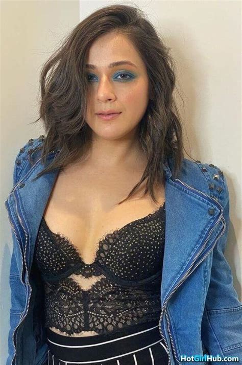 Sexy Priyal Gor Hot Indian Television Actress Pics 12 Photos