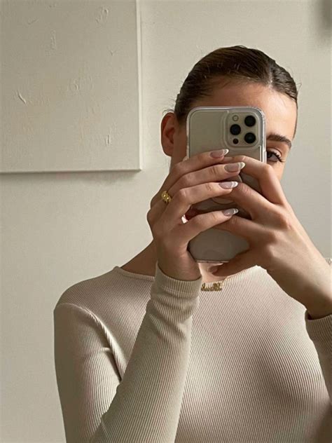 Girl Couple Selfie Pinterest Couples Hair Styles Scenes Mirror Mirror Pins Wall