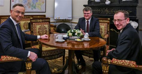 Kamiński i Wąsik wejdą na obrady Sejmu Prezydent podżega do