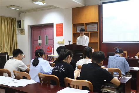 商学院资讯丨商学院第五届分团委学生会暨仲申书院第二届自管会学生干部换届面试顺利举行 商学院