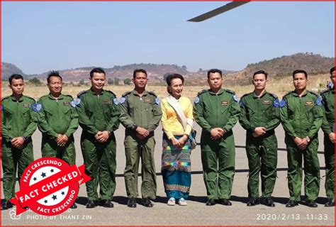 Fact Check ရခိုင်ကို ဗုံးကြဲမယ့် လေယာဉ်မှူးတွေနဲ့ ဒေါ်အောင်ဆန်းစုကြည် တွဲရိုက်ထားတဲ့ ဓာတ