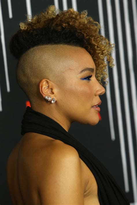 Los Angeles Feb 12 Emmy Raver Lampman At The The Umbrella Academy