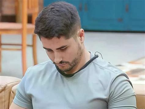 Equipe De Lucas Souza Tranquiliza Fãs Na Web Após Desistência De A