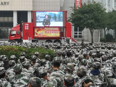 学院举行新生应急疏散和灭火演练及消防知识培训 重庆工贸职业技术学院