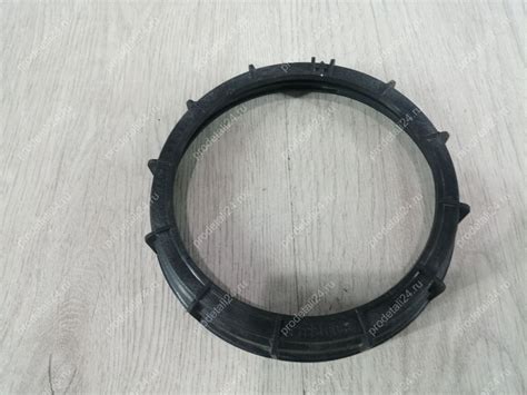 Гайка кольцо держатель Бензонасоса Renault DUSTER 8200183136 купить б/у ...