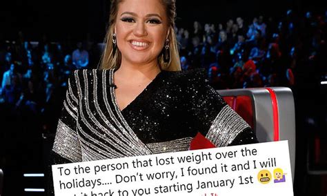Kelly Clarkson Jokes About Putting On Weight Over The Holidays While