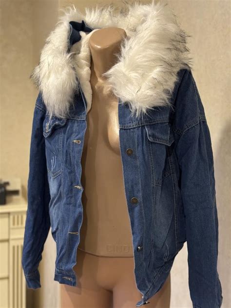 Джинсова куртка — ціна 600 грн у каталозі Куртки Купити жіночі речі за доступною ціною на Шафі