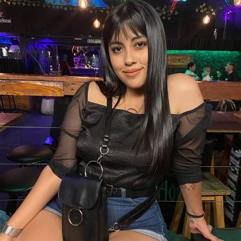 𝐷𝐴𝐼𝐴𝑁𝐴 𝑆𝑇𝐴𝑅𝐾𝐸 Daistarke • Threads Say More