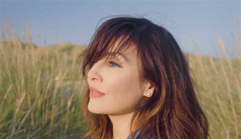 New ‘on My Way Natalie Imbruglia Talk About Pop Music