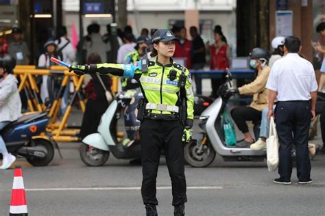 今日，开考！现场直击→警方考生考点