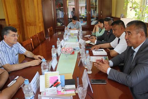 АЙМГИЙН УДИРДЛАГУУД ТИКА ОУБ ЫН ТӨЛӨӨЛӨГЧИЙГ ХҮЛЭЭН АВЧ УУЛЗЛАА