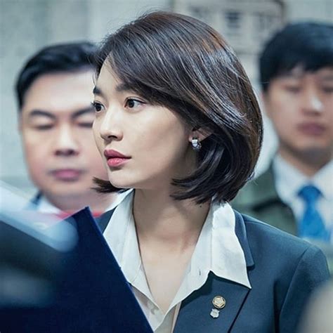 드라마 스틸컷 Jtbc 새 금토드라마 ‘보좌관 신민아 국회의원 강선영으로 완벽 변신👀 눈길 사로잡는 ‘워너비 첫 스틸