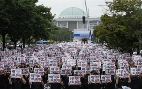 Politikus Korea Selatan Salahkan Perempuan Atas Meningkatnya Kasus