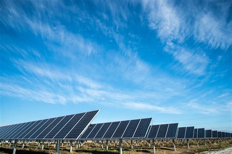 Plth Dengan Energi Terbarukan Dengan Pengontrol Pengisian Daya