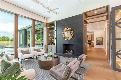 Luxury Models Beasley And Henley