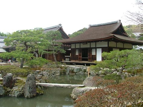 【寝殿造と書院造の違い】簡単にわかりやすく解説時代や特徴・変遷の歴史など 日本史事典com｜受験生のための日本史ポータルサイト