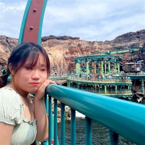 Qiu Ling Qling0915 • Threads Say More