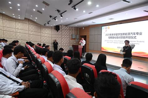 21 เมษายน 2568 นายยศพล เวณุโกเศศ สำนักความร่วมมือ สอศ Facebook