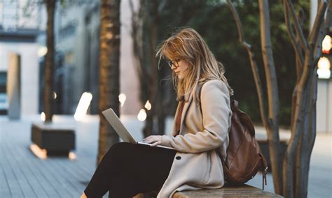 Federal Vs Private Student Loans What Are The Drawbacks Nerdwallet