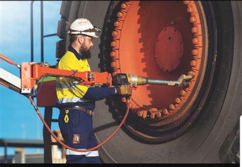 Types Of Torque Wrenches And Operating Principles ALLTORC