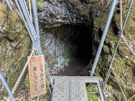 写真 49ページ目 高知県の断崖絶壁に建つ聖神社江戸時代の謎と鉱山の歴史を探る 文春オンライン