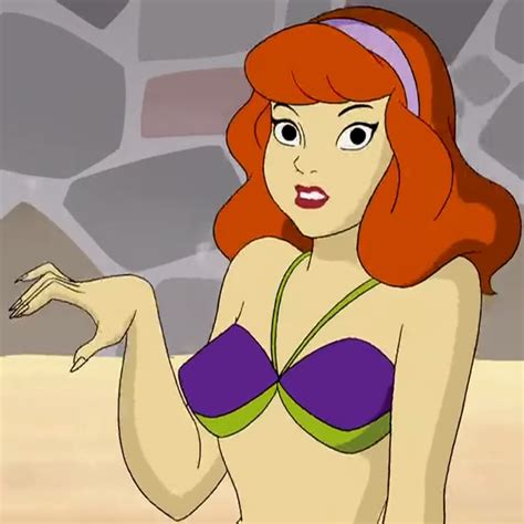 Daphne Blake in her bikini 16 by Ironmew05 on DeviantArt