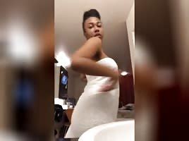 Towel Twerk Shesfreaky