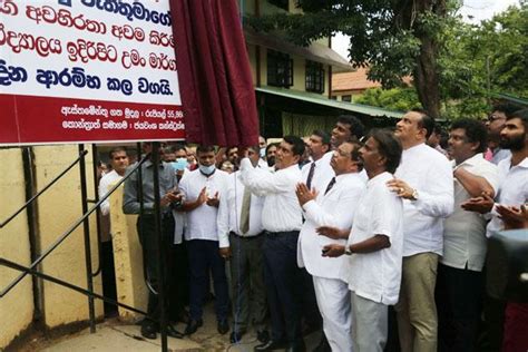 මහා මාර්ග ඇමති මහ මගදී වැඩ අරඹයි Lankadeepa Online