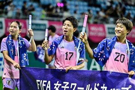 「すごいタイミング」w杯中に迎えたなでしこ選手の誕生日会の様子が「めっちゃいい写真！」と話題！ ケーキを持っての選手の祝福に「最高のバースデー