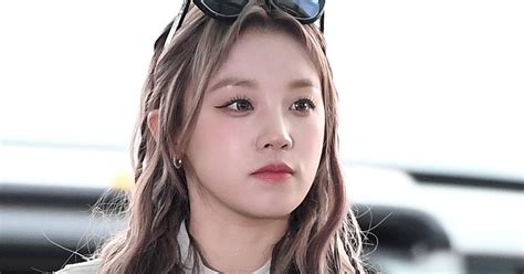 여자아이들 우기 ‘머리 위에 얹은 선글라스가 포인트 포토엔hd