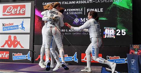 Scherma A Squadre Chicca Isola Sul Tetto Ditalia