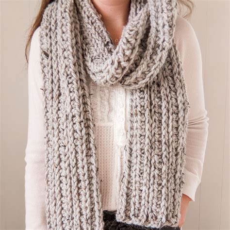 How To Crochet A Scarf That Looks Knitted Jewels And Jones