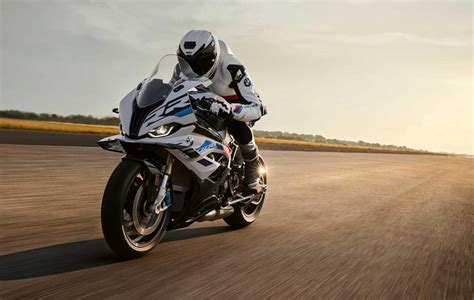 Street Bmw S1000rr 2023 Des évolutions Et Des Ailerons Paddock Gp