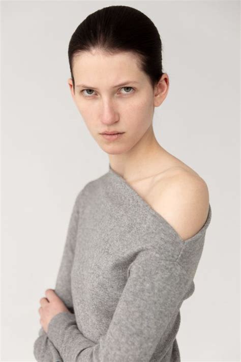 Brooke Edwards Model Profile Photos And Latest News