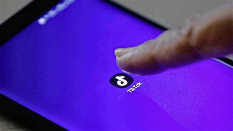 Verontwaardiging Om Misbruik Op TikTok Danseressen Zo Naakt Te Zien