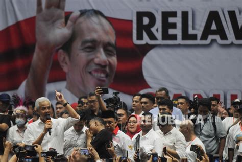 Jokowi Butuh Pemimpin Kuat Hadapi Ketidakpastian Dunia Republika Online