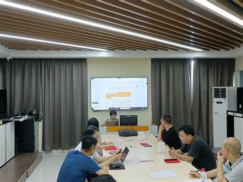 大数据与信息产业学院物联网专业党支部召开7 8月份支部党员大会