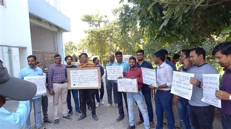 Da Newsবকেয়া ডিএ দাবিতে কাকদ্বীপ মহাকুমা আদালতের কর্মচারী মিছিল