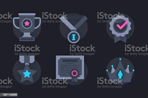 3d 용지 아이콘 세트의 웹 개념을 수상합니다 컵 메달 보상 배지 및 승리 스타 졸업장 및 크라운으로 수상자에게 수여하는 플랫 픽토그램을 포장하십시오 어두운 스타일의 웹