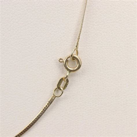 14kt Gold Herringbone Necklace Property Room