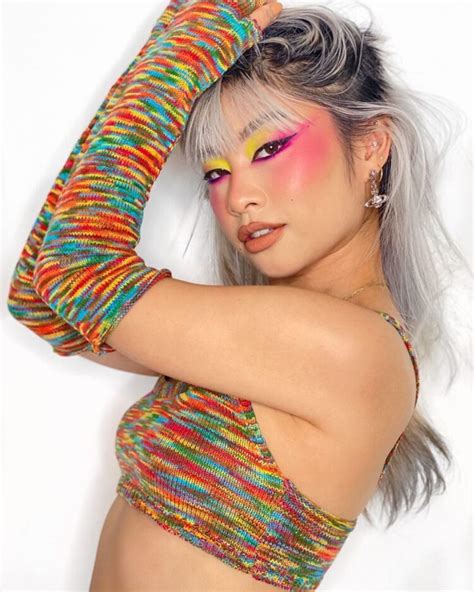3 hot sexy yu ling wu bikini pics