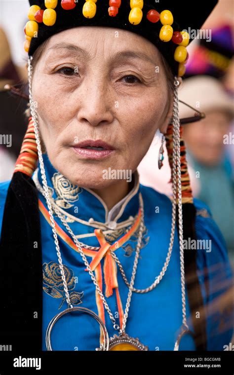 Mongolians Traditional Garb Ethnic Groups Naadam Festival Ulaan Baatar